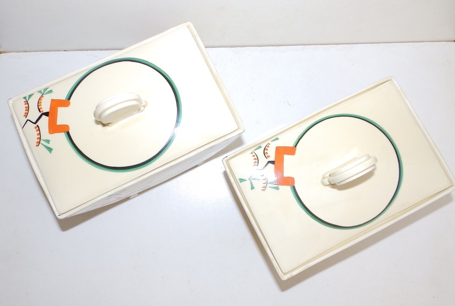 Clarice Cliff | A pair of Clarice Cliff Biarritz Ravel pattern ...