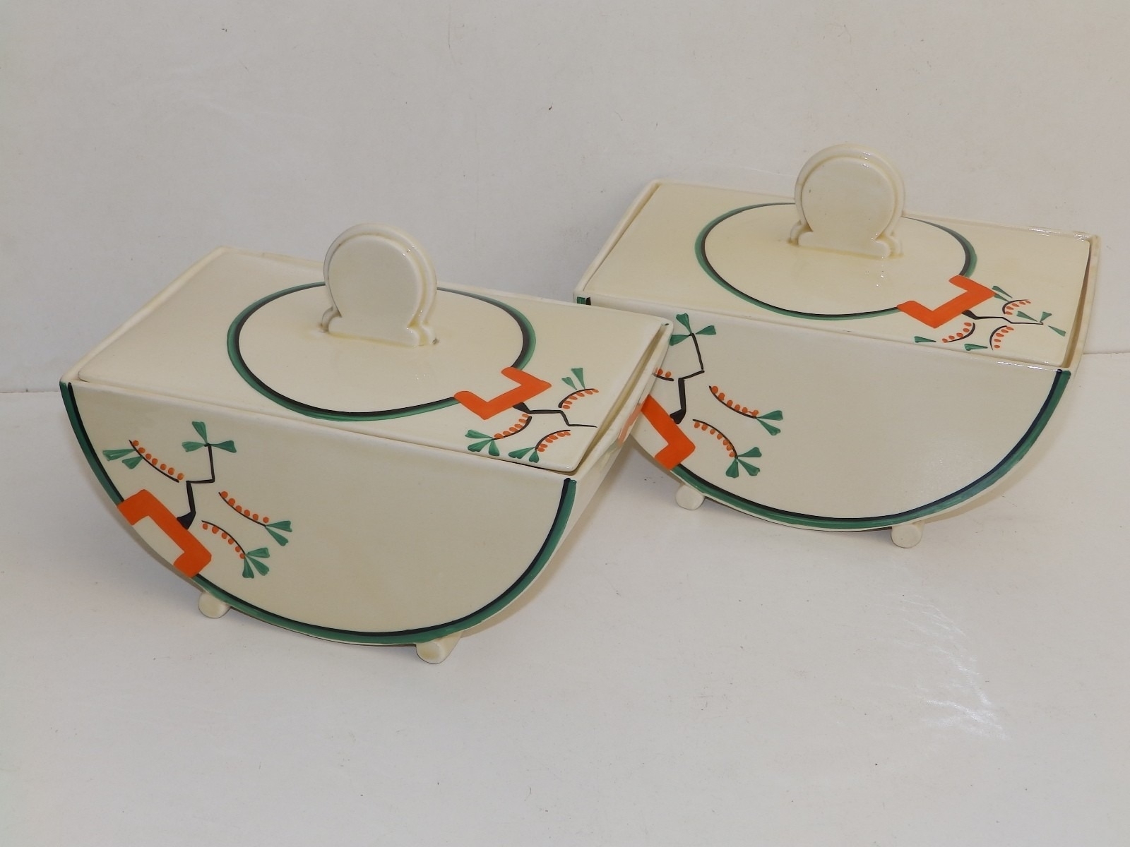 Clarice Cliff | A pair of Clarice Cliff Biarritz Ravel pattern ...