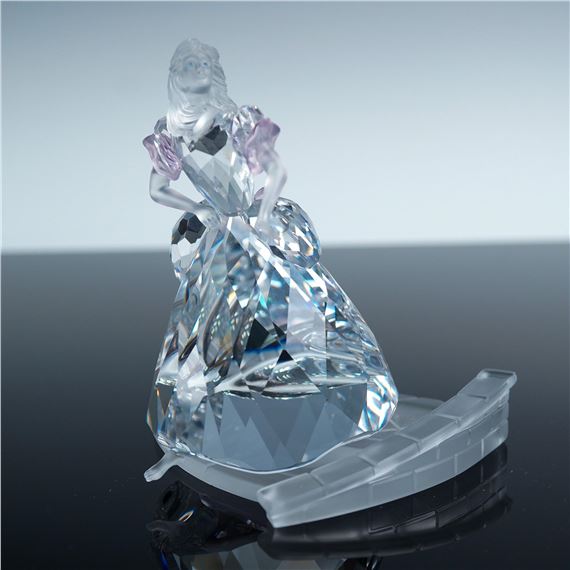 Cinderella | Swarovski Crystal Figurine, Cinderella with Slipper (2001 ...