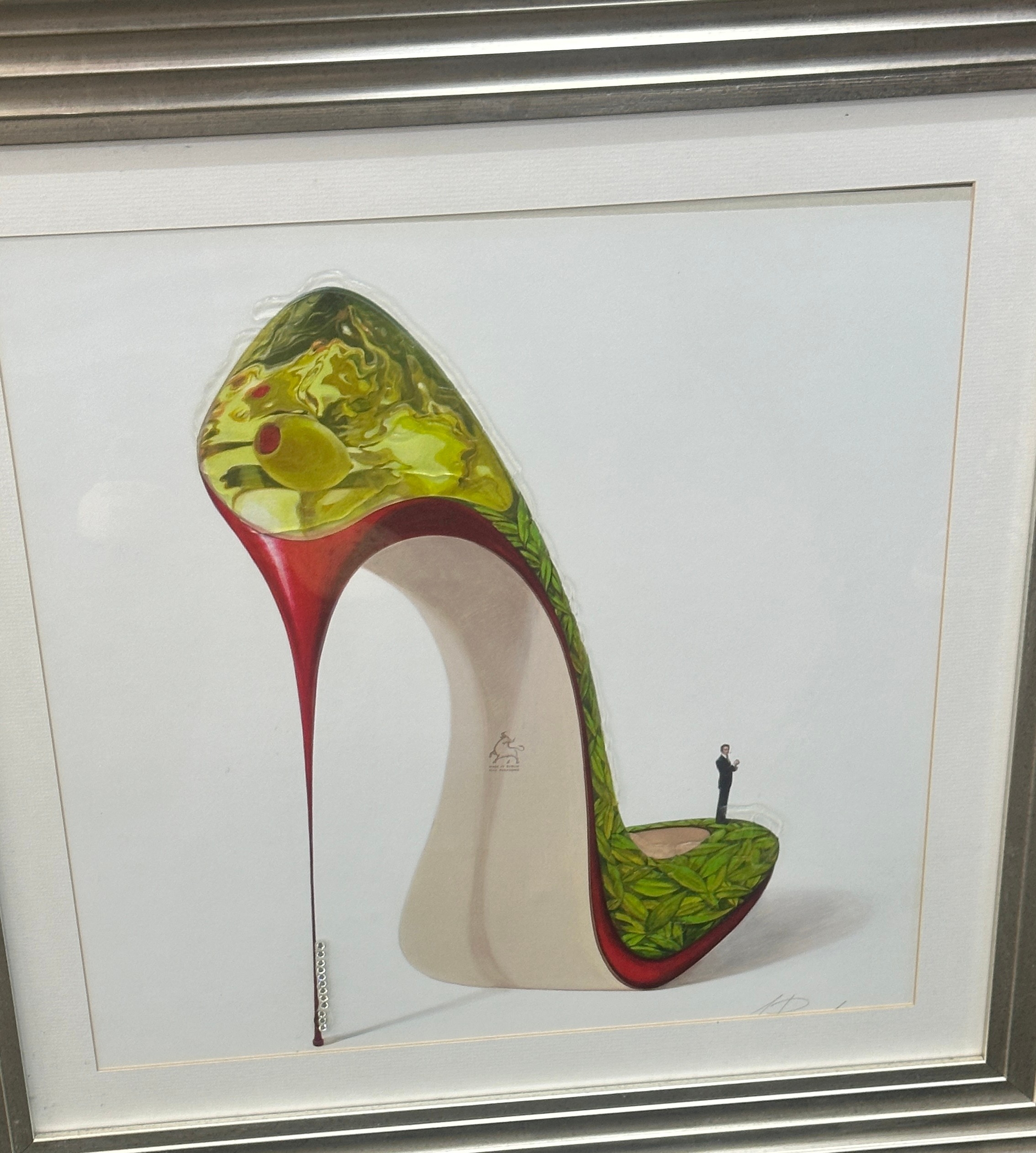Inna Panasenko | Cosmopolitan Heel | MutualArt
