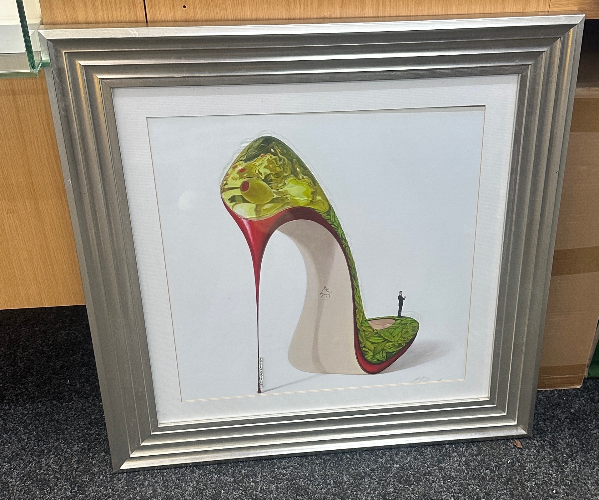 Inna Panasenko | Cosmopolitan Heel | MutualArt