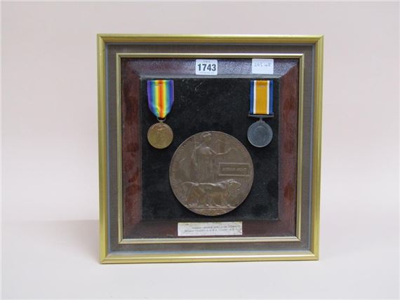 Arthur | FREEDOM AND HONOUR MEDALLION PRESENTED TO ARTHUR HUNT, PLUS ...