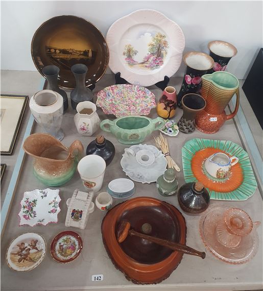 Unknown | A GROUP OF VARIOUS ITEMS | MutualArt