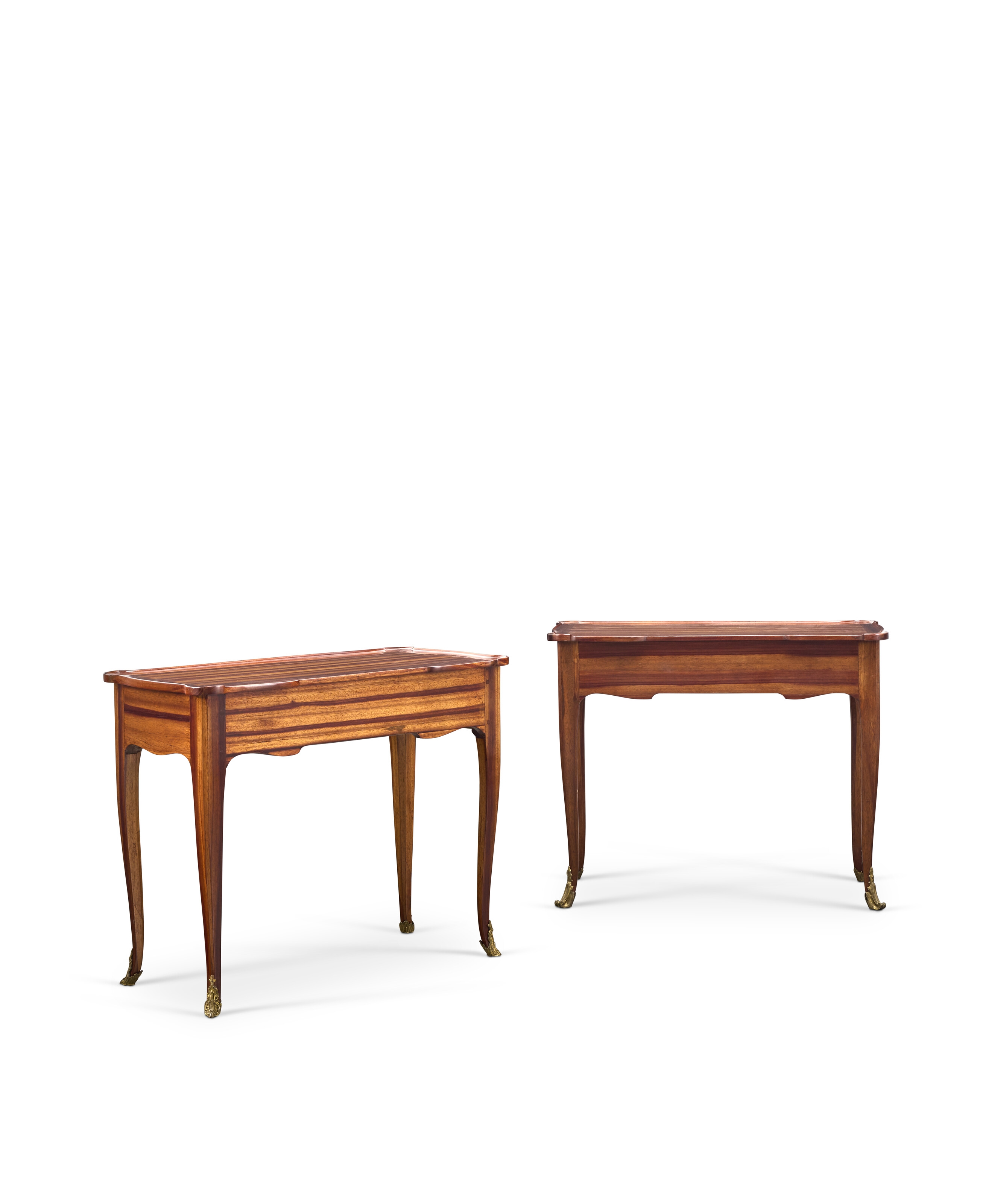 Simon Oeben | PAIRE DE TABLES DE SALON D'ÉPOQUE LOUIS XV | MutualArt