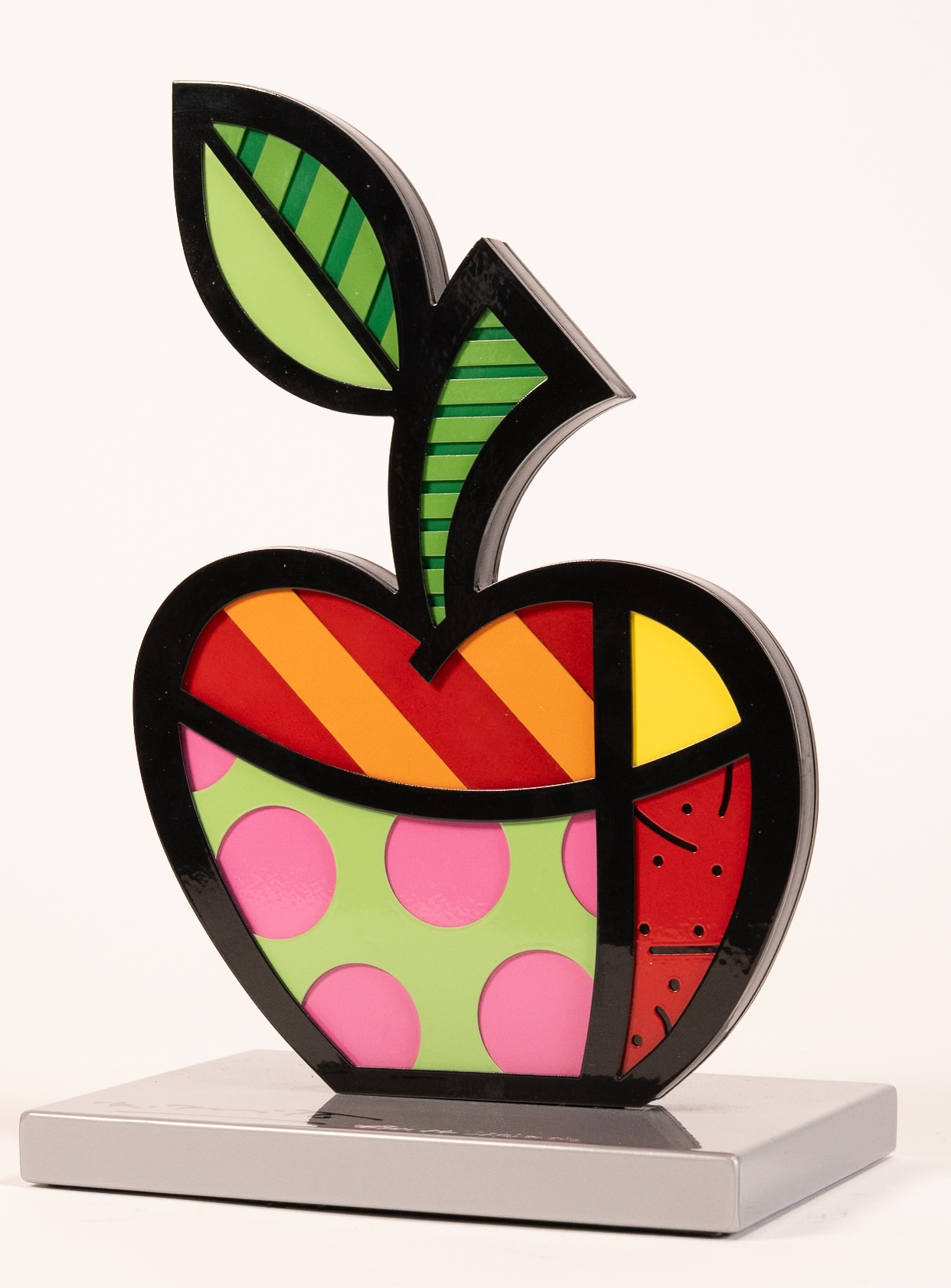 Romero Britto | Romero Britto (Brazil, B. 1963) Big Apple Sculpture ...