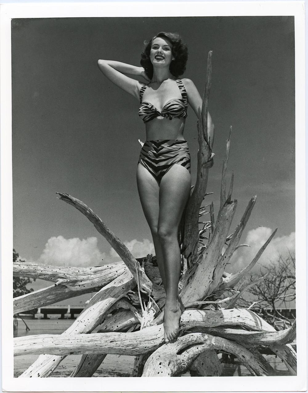 Bunny Yeager Bunny Yeager Vintage Pin Up Original Photo 1950s