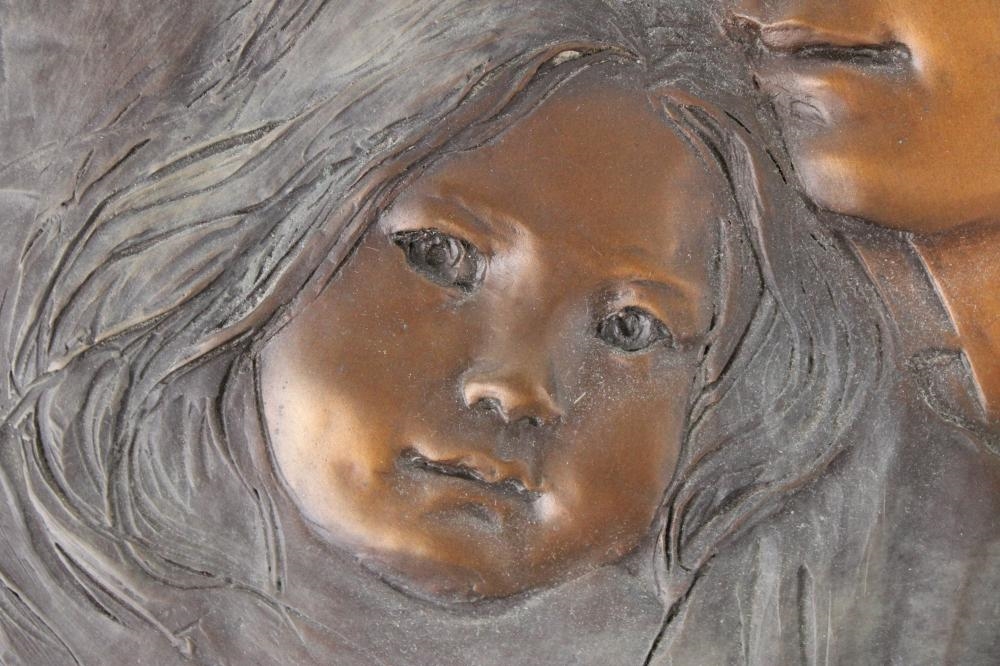 Glenna Goodacre | Mother and Daughter (1994) | MutualArt