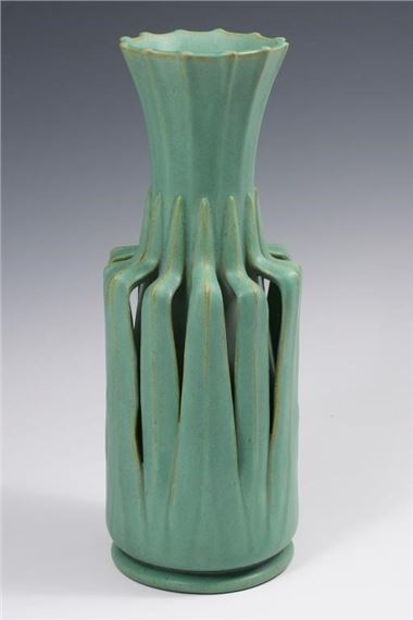William J. Dodd | RARE TECO POTTERY 1905 MODEL #58 VASE (Circa 1905 ...