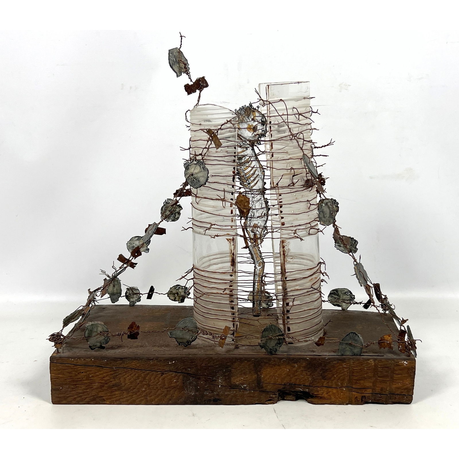 Leonard Nelson | Glass and metal wire Sculpture | MutualArt