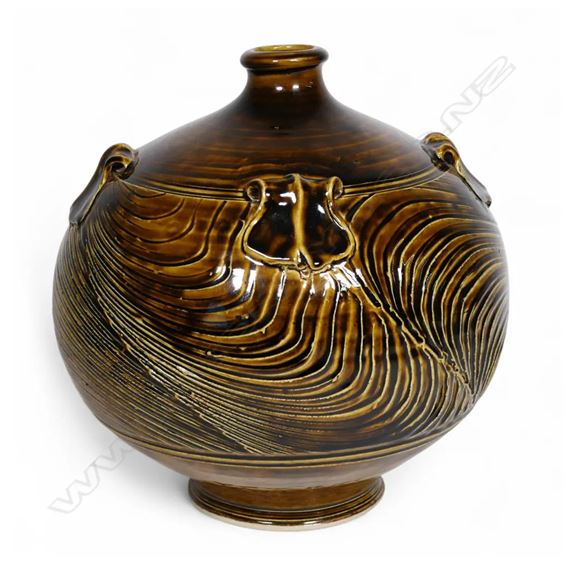 Peter Alger | Peter Alger floor pot | MutualArt