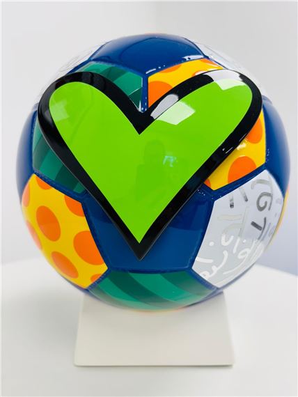 Romero Britto | Ball with Heart | MutualArt