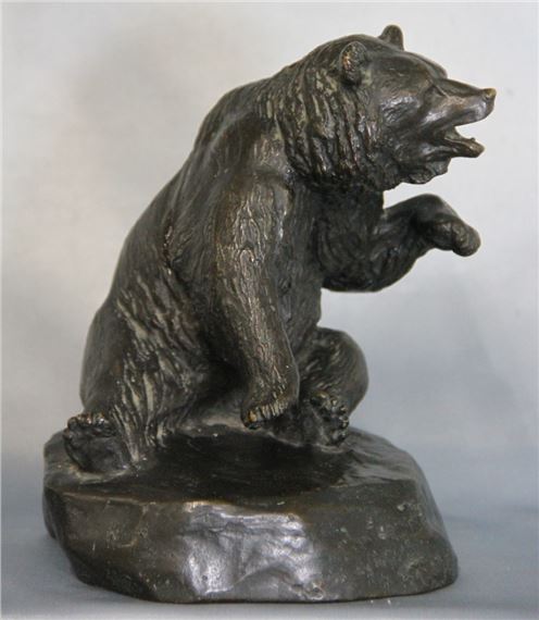 Jakob Plessner | OSO SENTADO (1899) | MutualArt