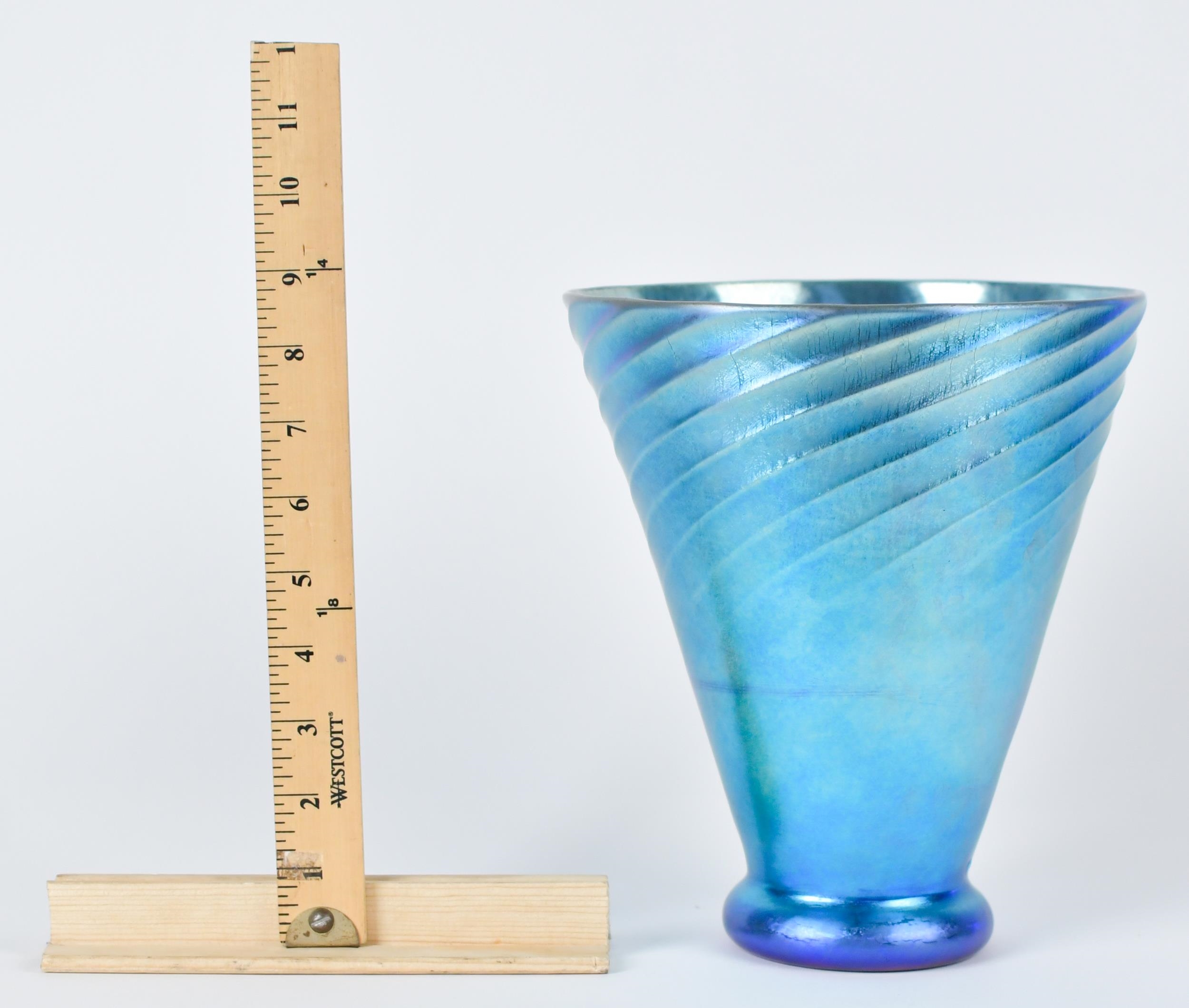 Steuben Glass | STEUBEN BLUE AURENE VASE | MutualArt