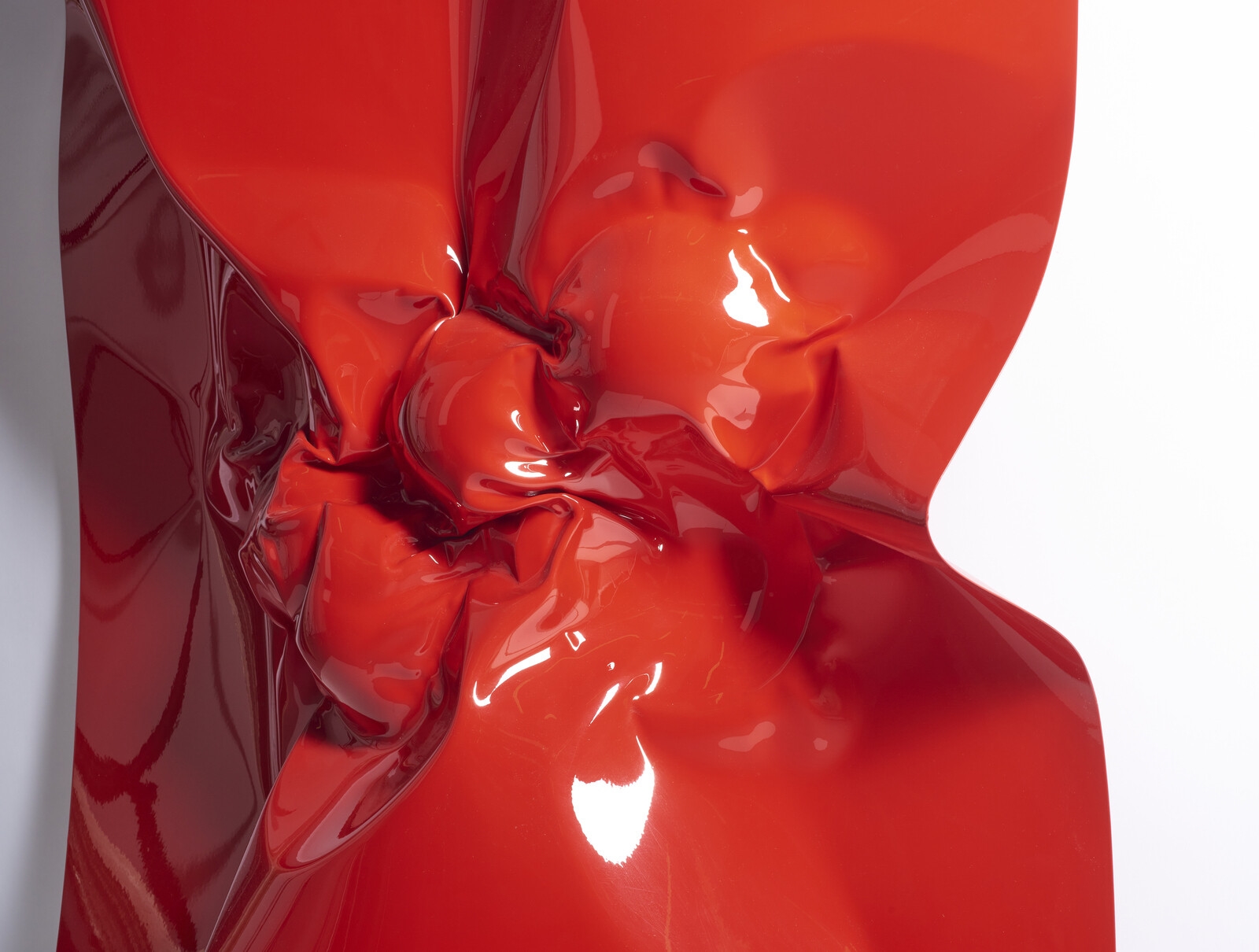 Helidon Xhixha | ENERGIA ATTRAVERSO IL ROSSO | MutualArt