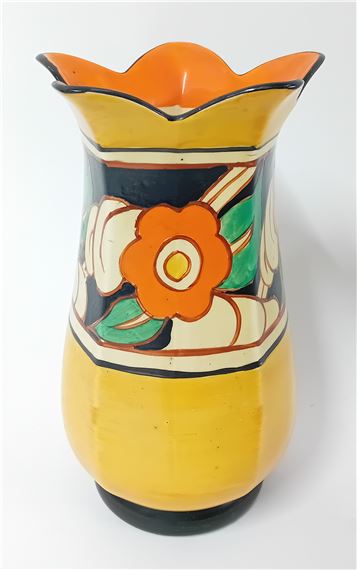 Clarice Cliff | Floreat pattern vase | MutualArt
