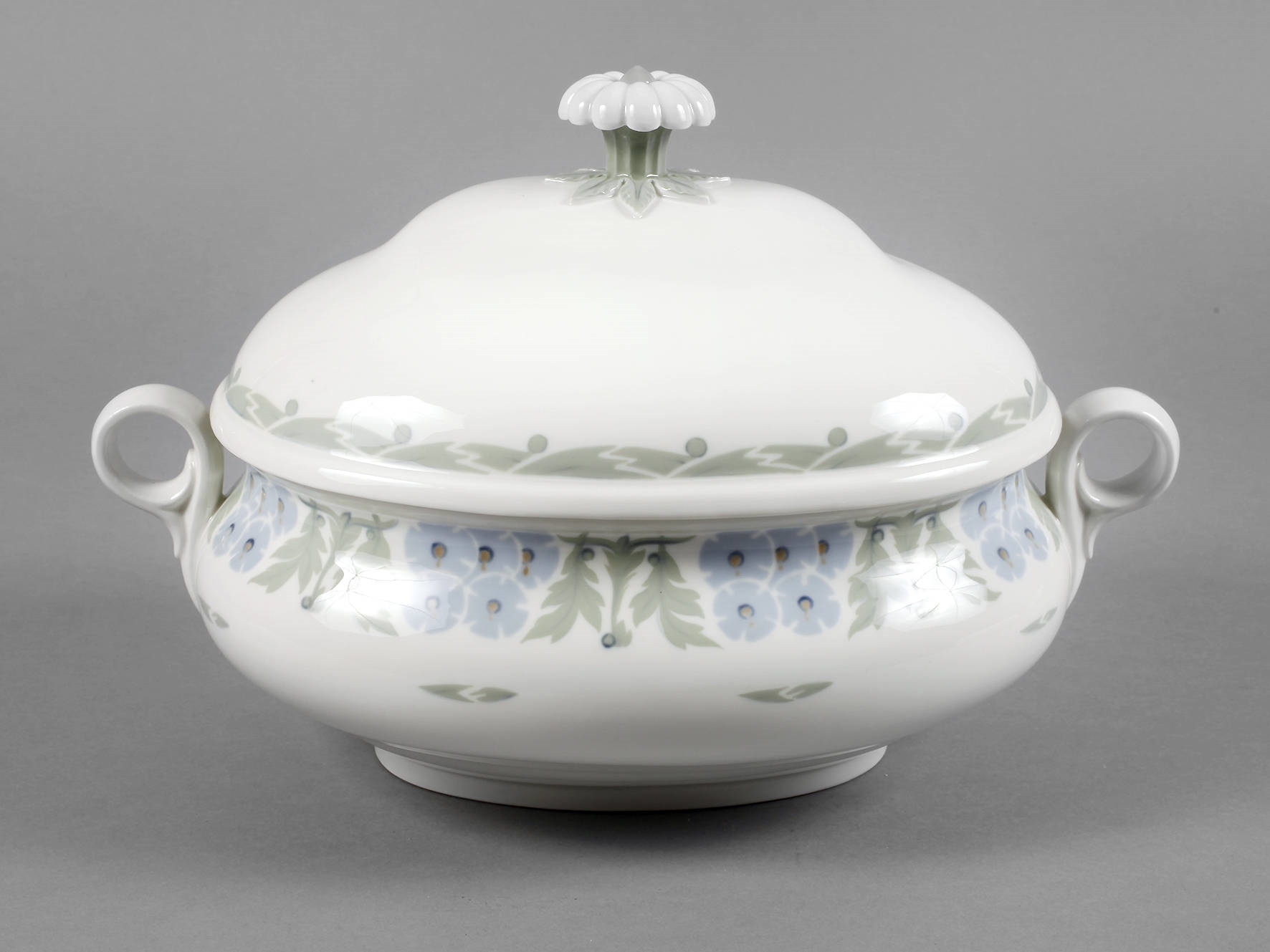 Arthur Julius Barth | Meissen große Terrine Jugendstil (1906) | MutualArt