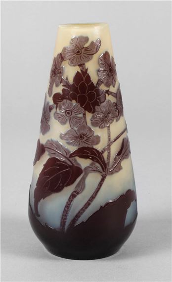 Emile Gallé | Emile Gallé Ätzglasvase (1900) | MutualArt
