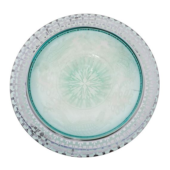 Gary Genetti | Cameo Cut Glass Centerpiece (1990) | MutualArt