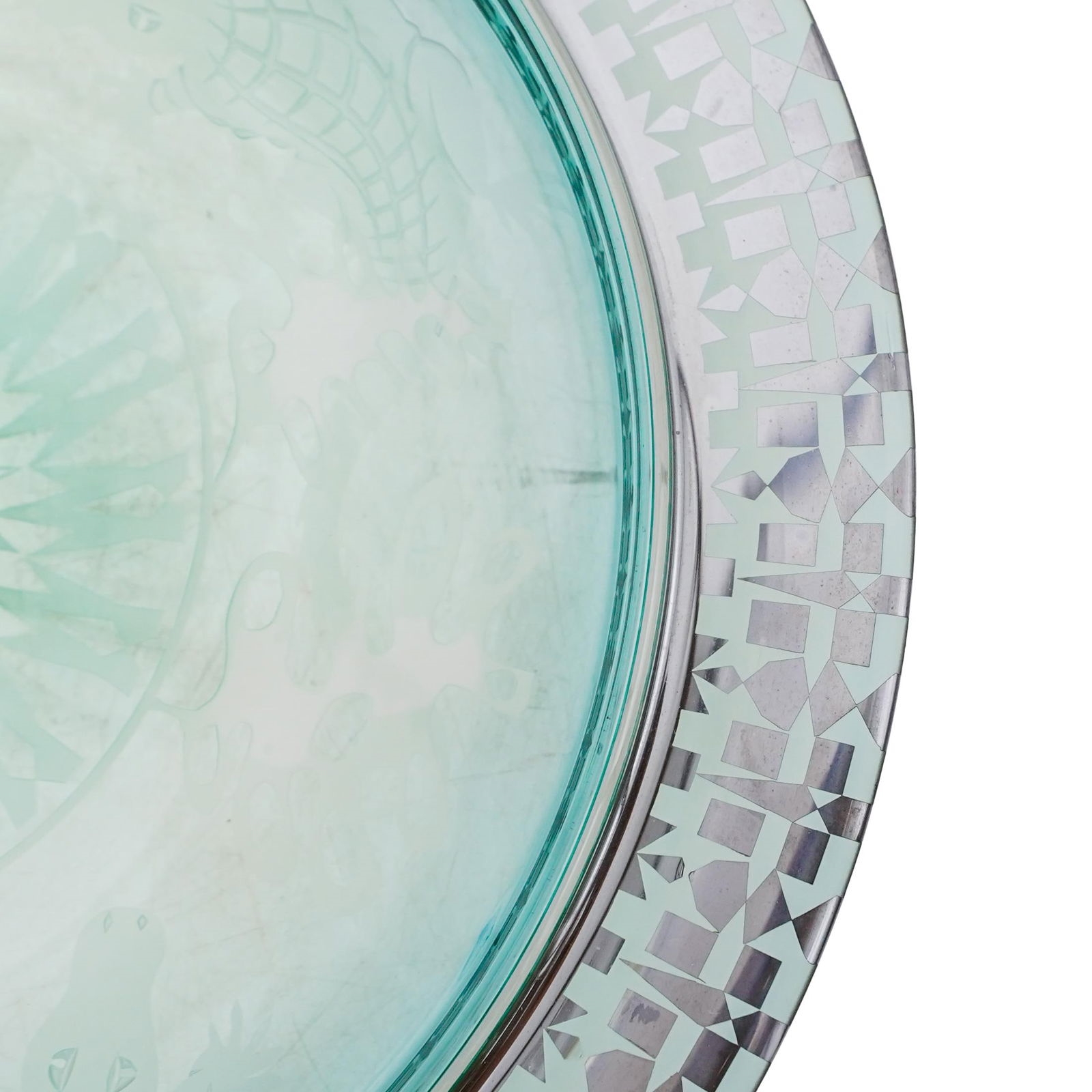Gary Genetti | Cameo Cut Glass Centerpiece (1990) | MutualArt