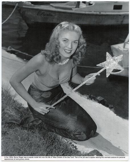 Bunny Yeager Bunny Yeager Vintage Pin Up Litho Model Self Photo