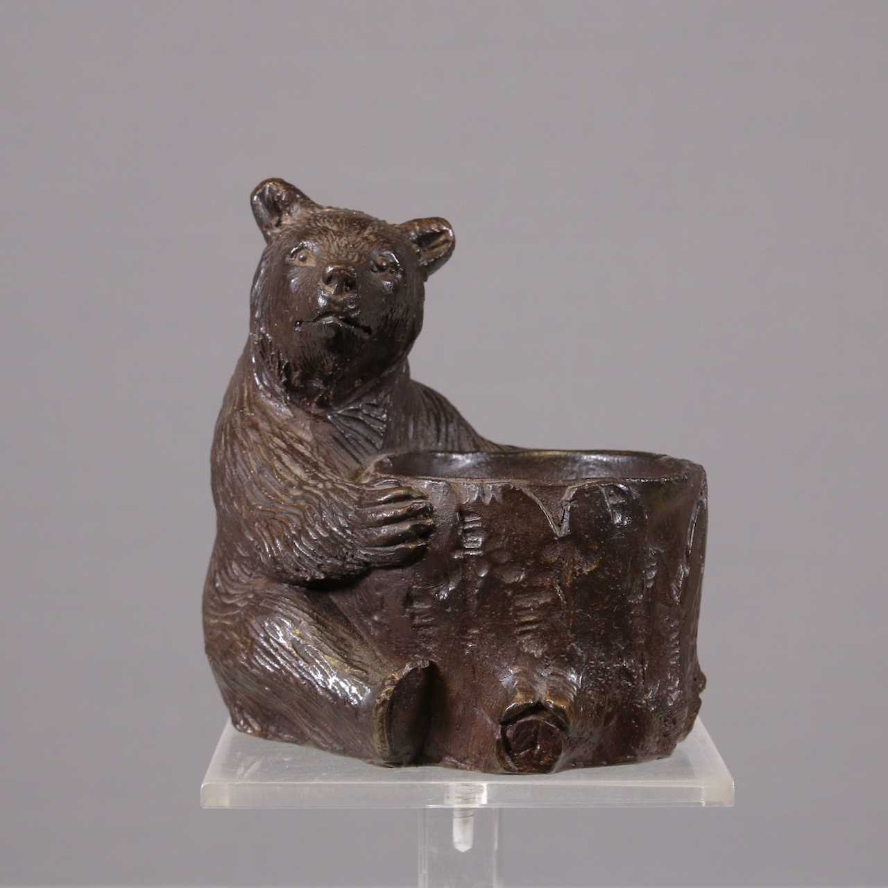 Charles Valton | Bear holding a honey pot (20th Century) | MutualArt
