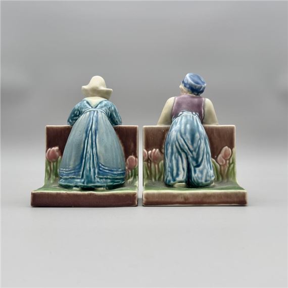 Sallie Toohey | Dutch Boy and Girl bookends (1929) | MutualArt
