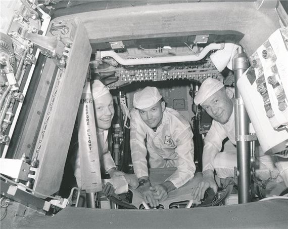 NASA | Rare view inside the Apollo capsule of the Apollo 11 crew (1969 ...