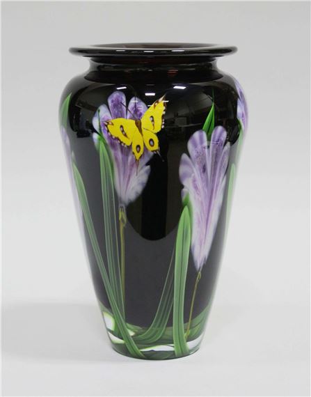 Stuart Abelman | STUART ABELMAN ART GLASS VASE (2004) | MutualArt