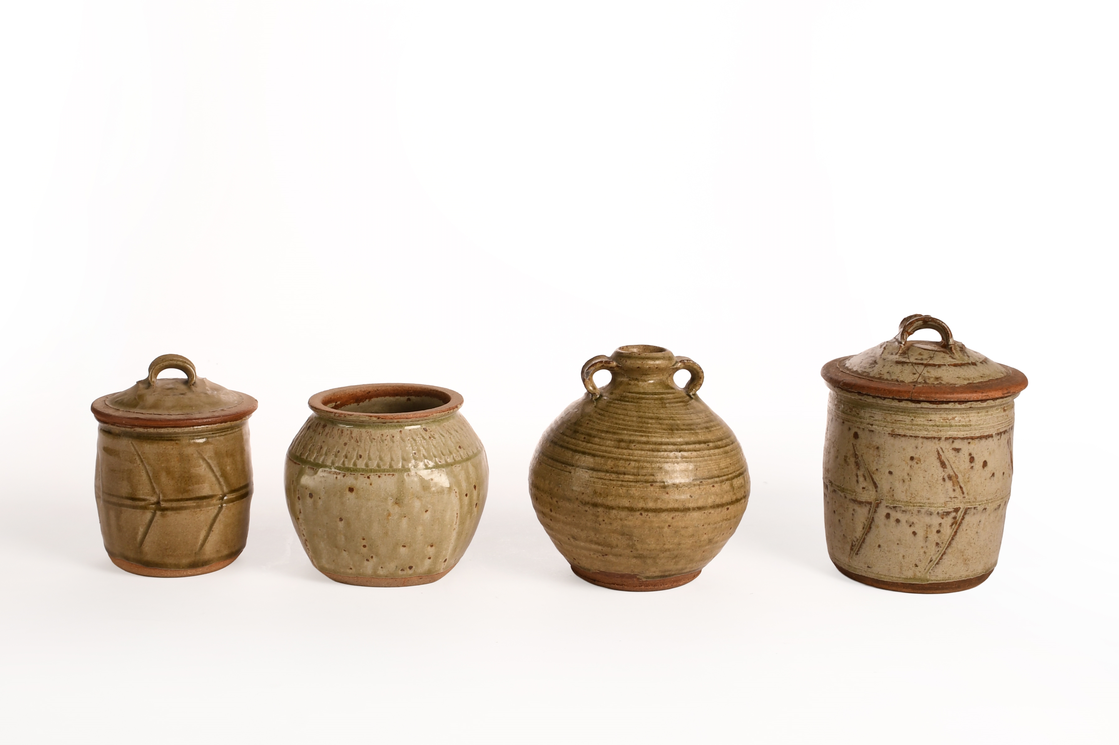 Richard Batterham | A lugged pot | MutualArt