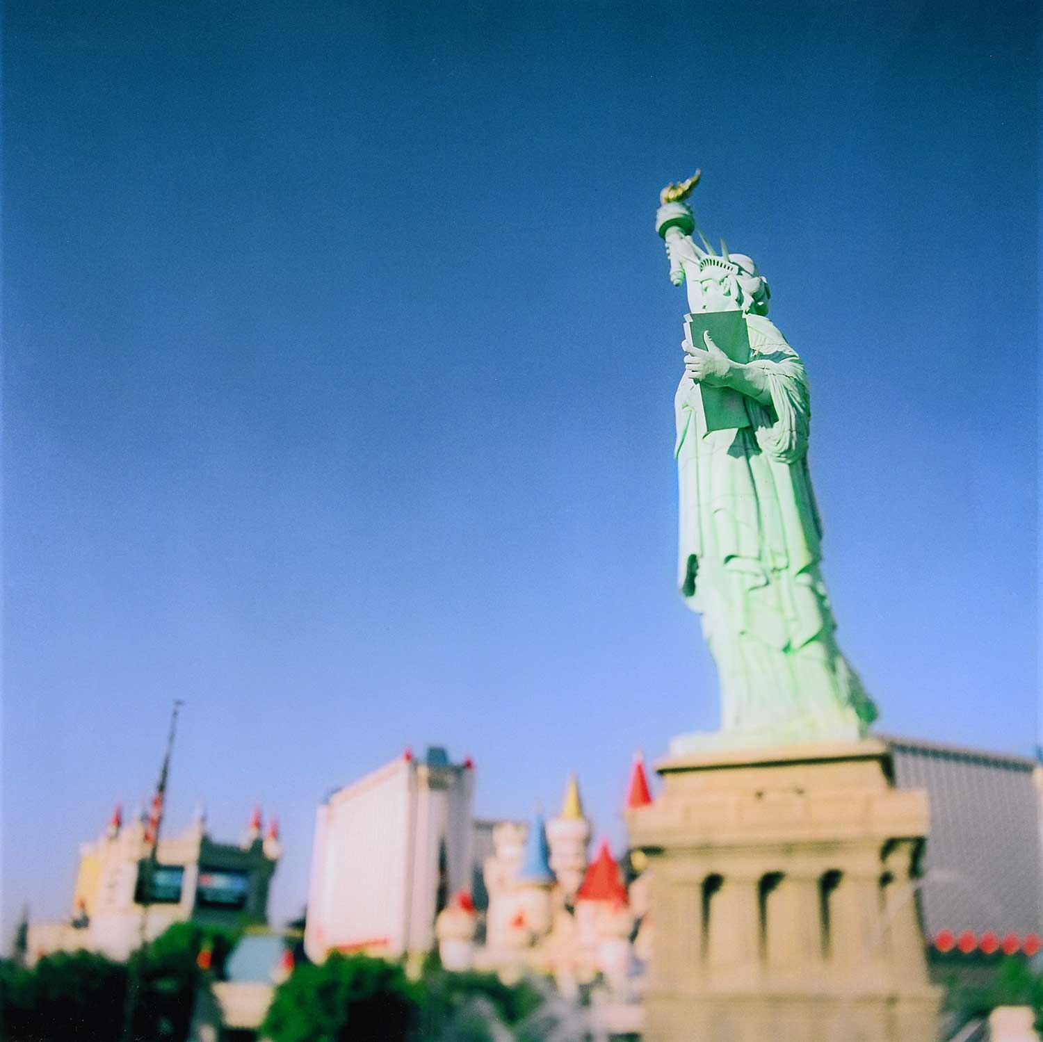Toni Hafkenscheid | Statue of Liberty, Las Vegas #1/10 (2004) | MutualArt