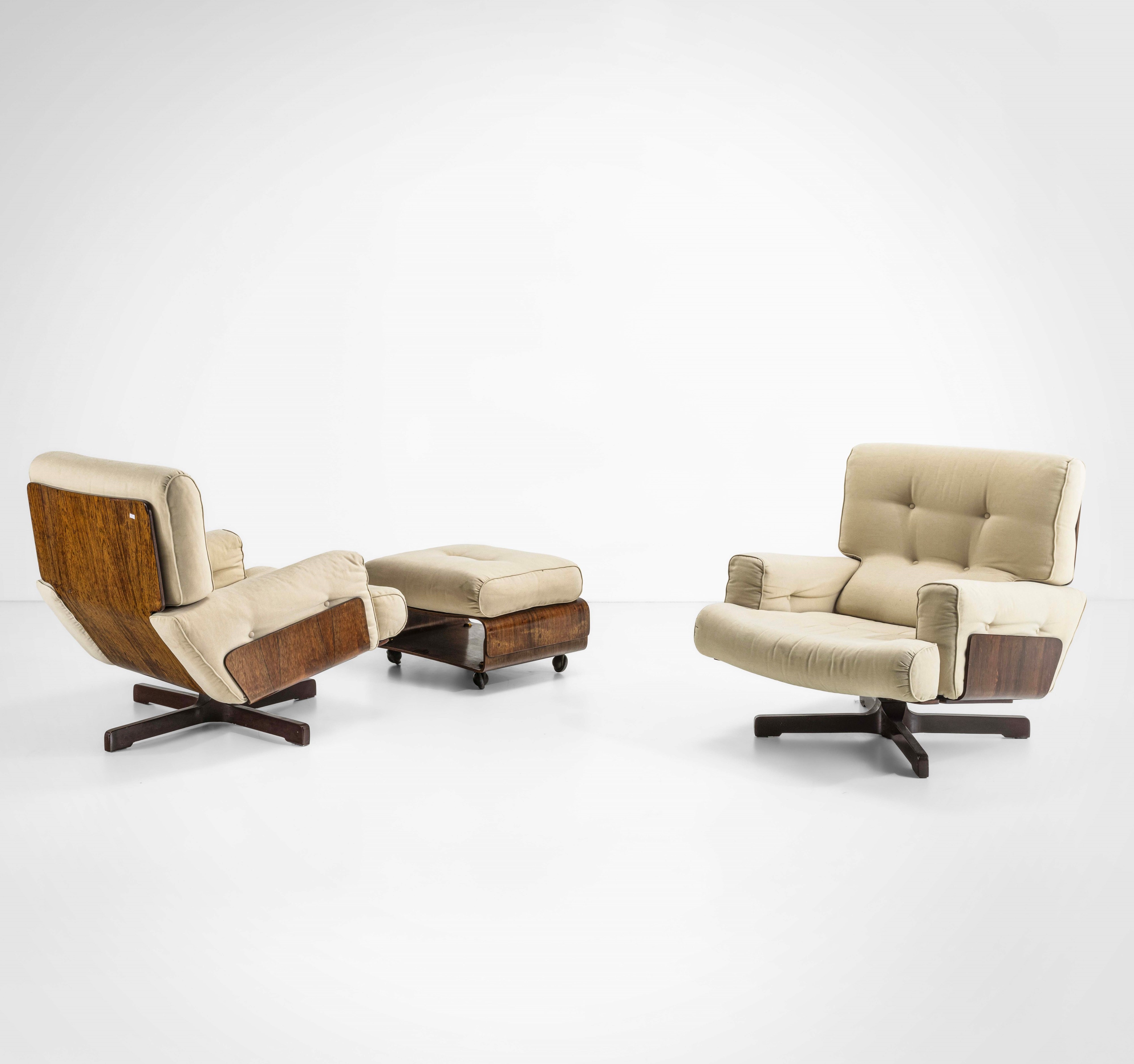 Menilio Taro | Due poltrone e pouf mod. 401 (1960) | MutualArt