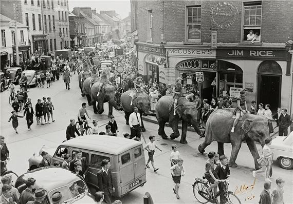 Paul Kavanagh | Chipperfield Circus, Dundalk (1956) | MutualArt
