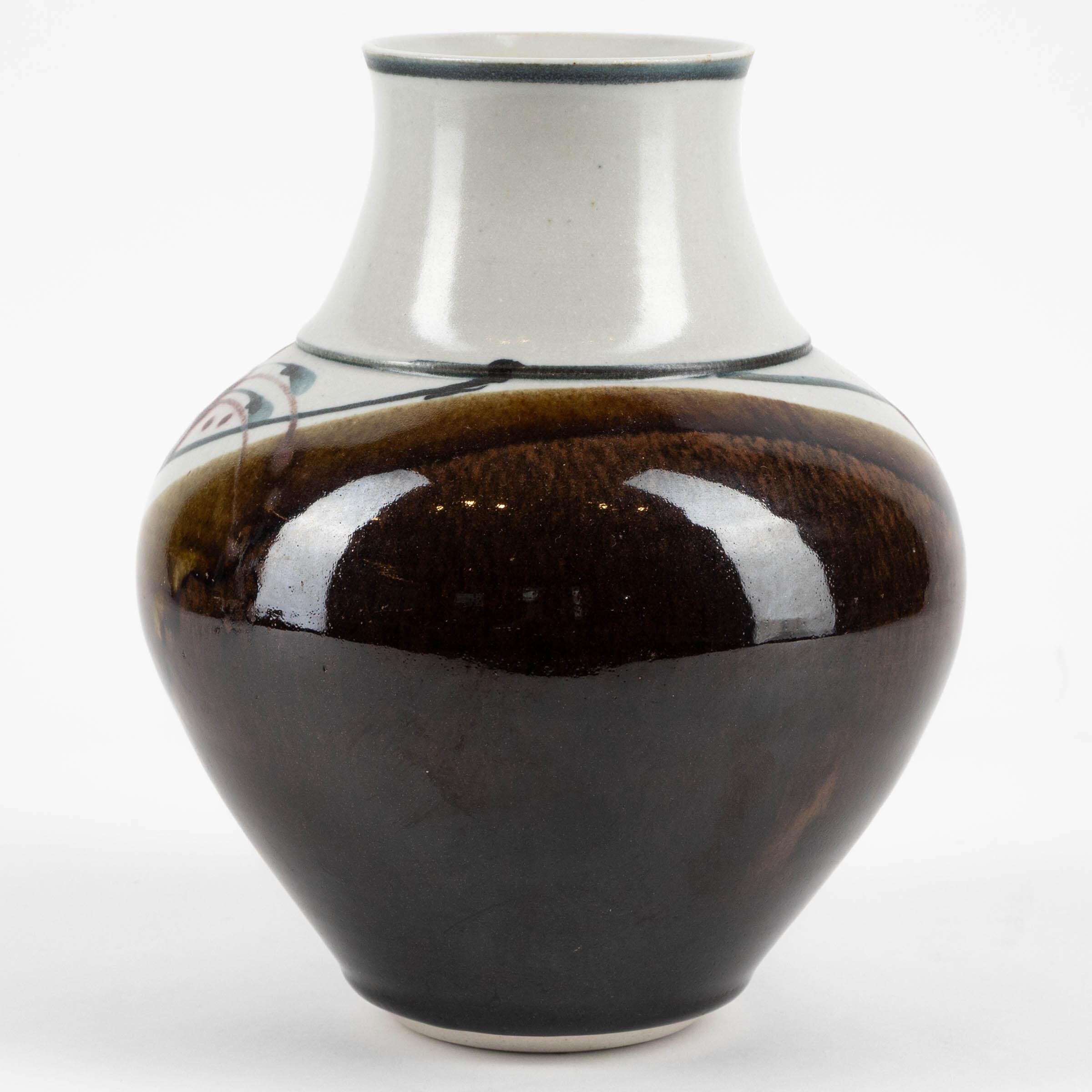 Robin Hopper | Stoneware Vase | MutualArt