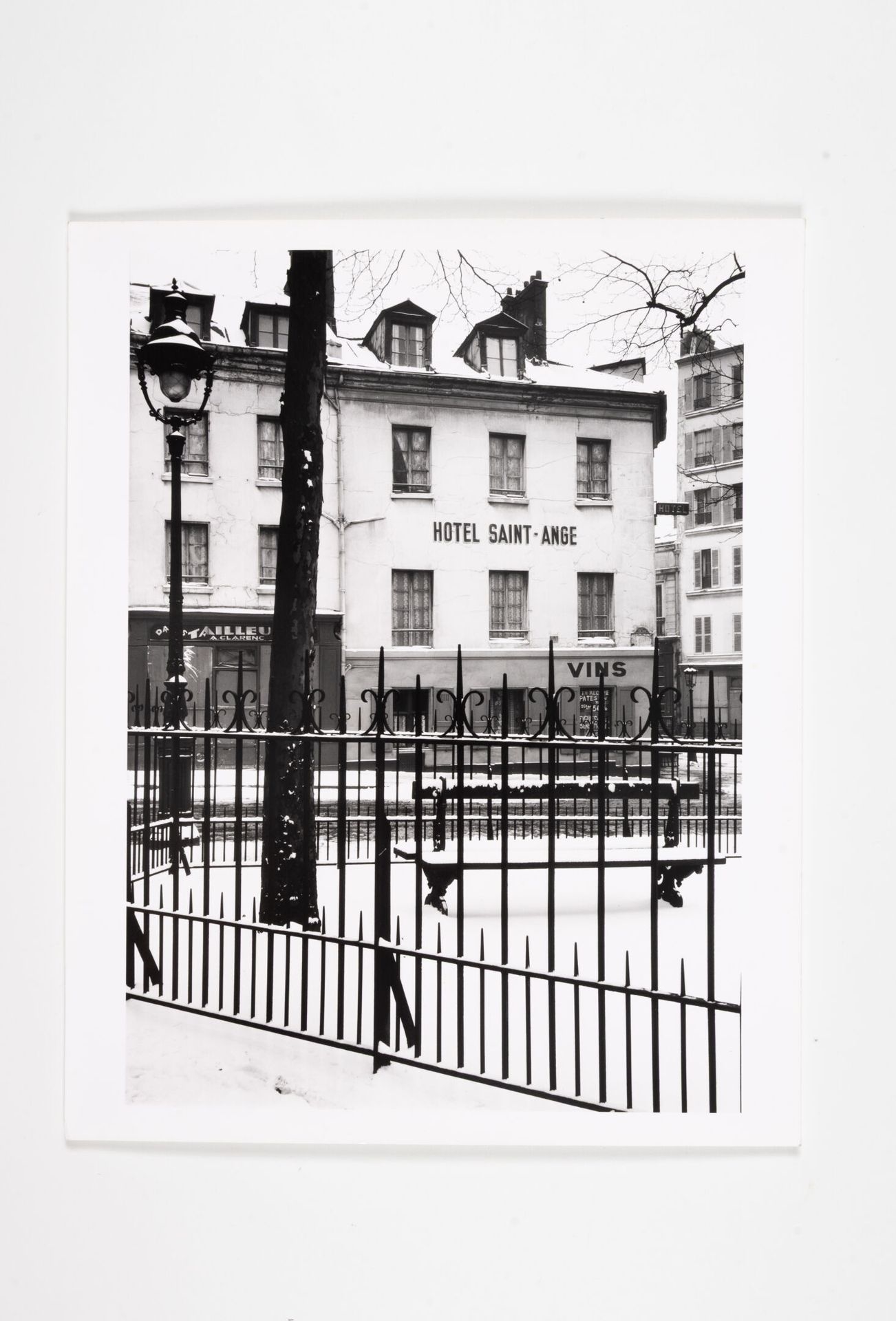René Jacques | France, Paris under the snow, Hôtel Saint-Ange, Place de ...