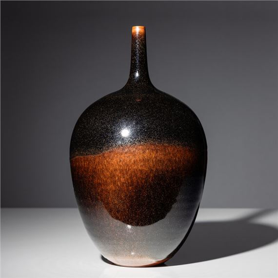 Cliff Lee | Cliff Lee (American, b. 1951) Ceramic vase | MutualArt