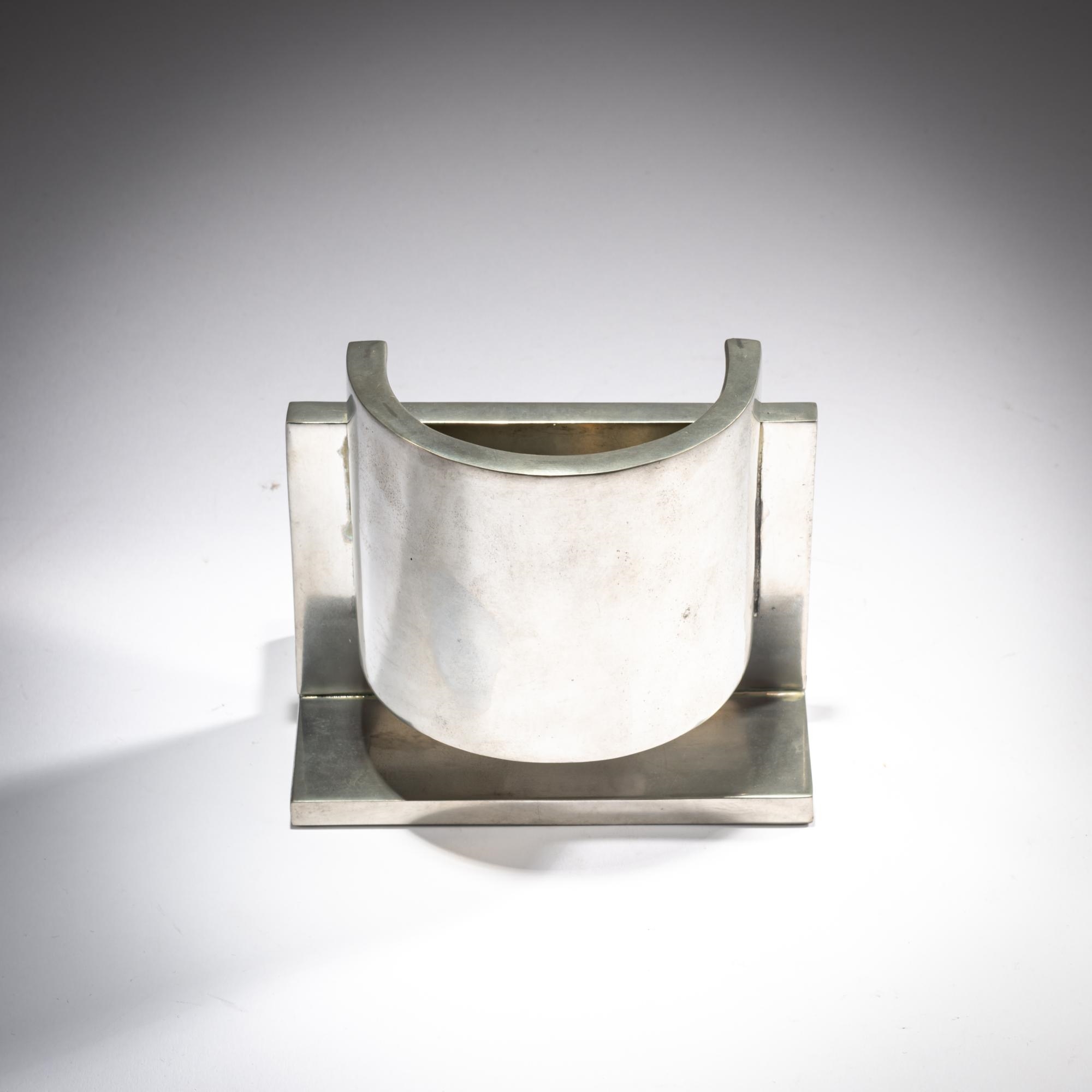 Ettore Sottsass | Vase 'Aqua di Rosa (2001) | MutualArt