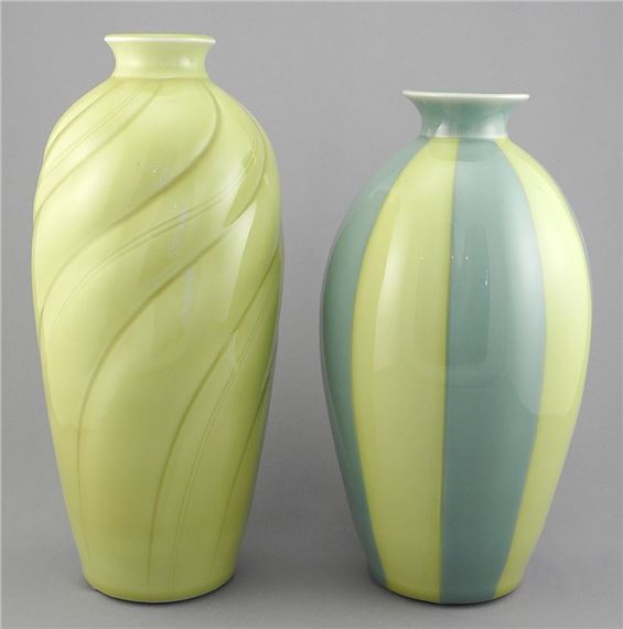 Bill Reddick | Two Porcelain Vases | MutualArt