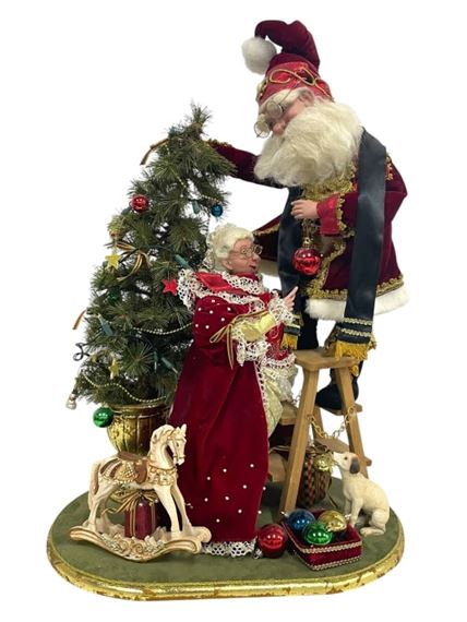Mark Roberts | MR AND MRS CLAUSE DECORATING TREE FIGURINE | MutualArt