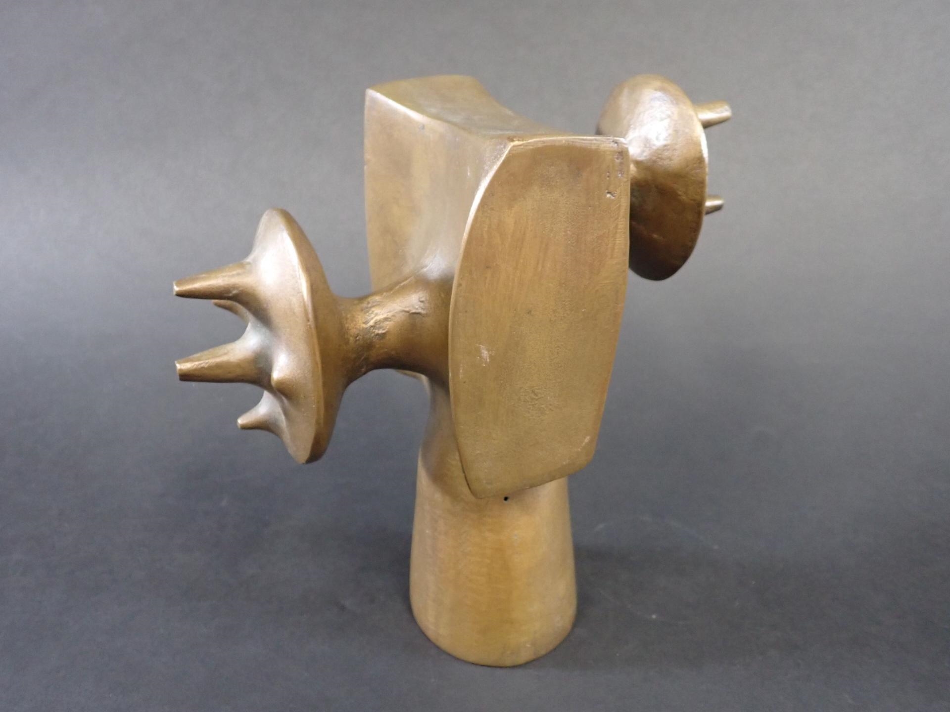 Victor Roman | Maquette de monument en bronze | MutualArt