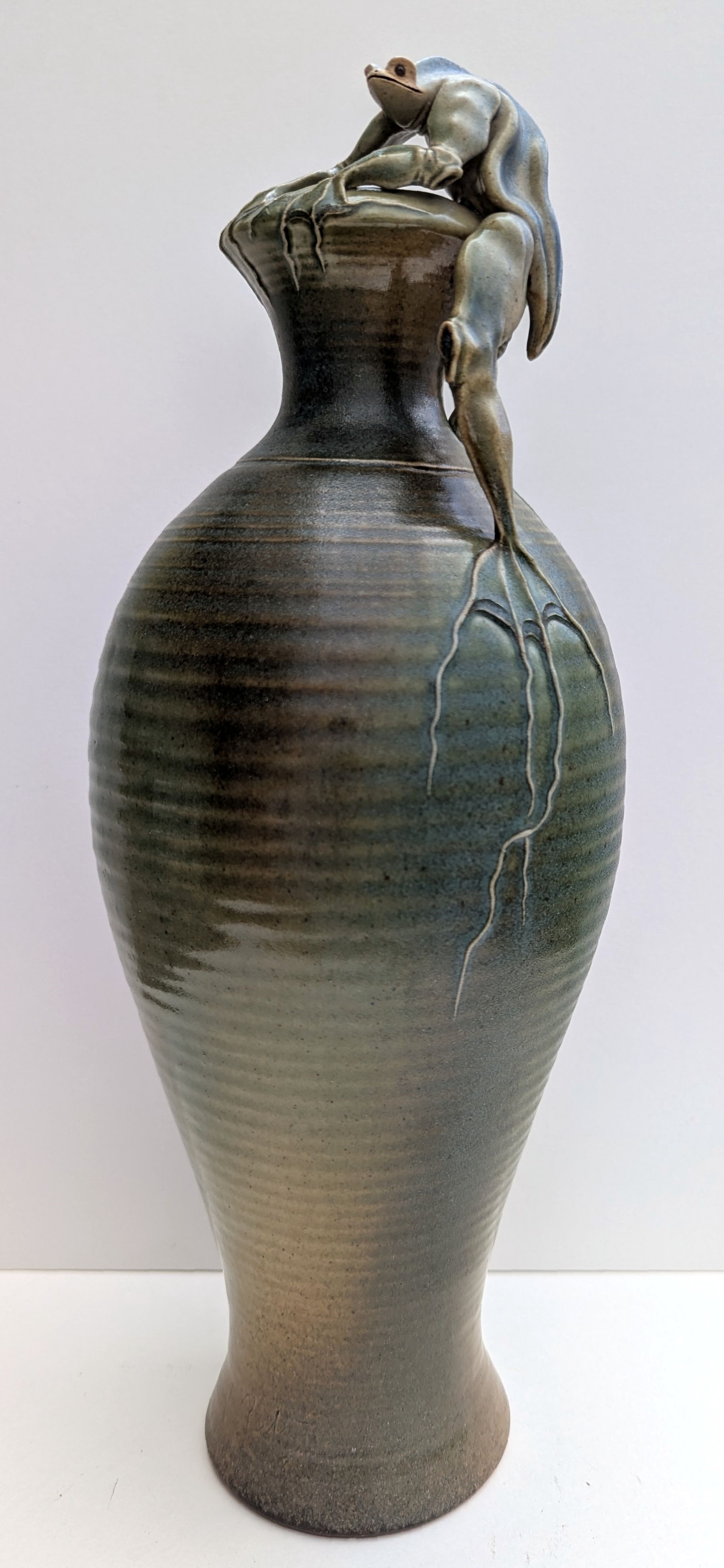 Wilfried Maria Blum | Vase mit Frosch (1983) | MutualArt