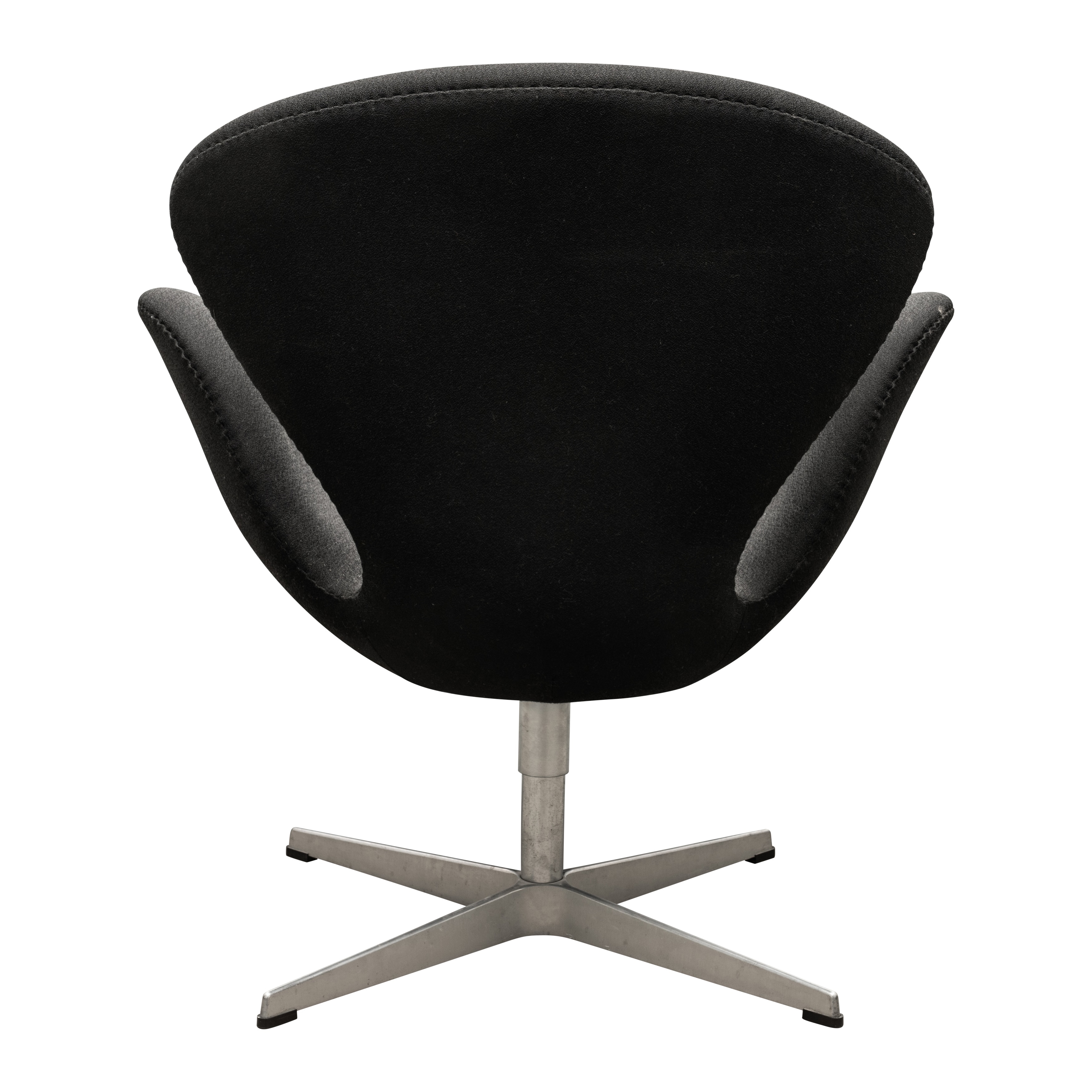 Arne Jacobsen | Swan Chair (1958) | MutualArt