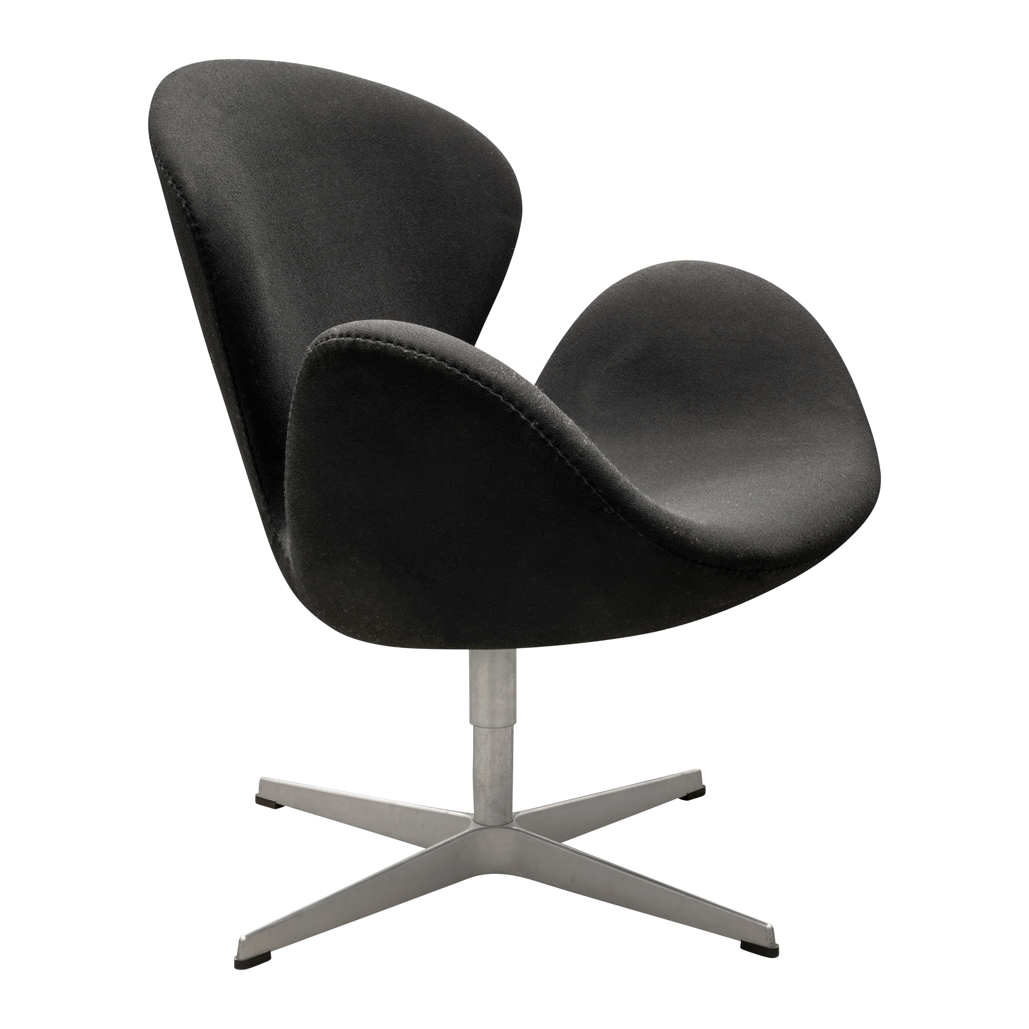Arne Jacobsen | Swan Chair (1958) | MutualArt
