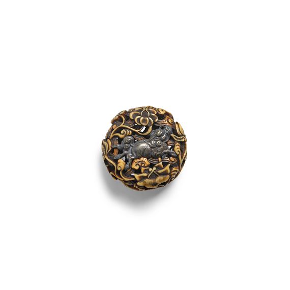 Genmin | A Stag Antler and Ryusa netsuke (19th Century) | MutualArt