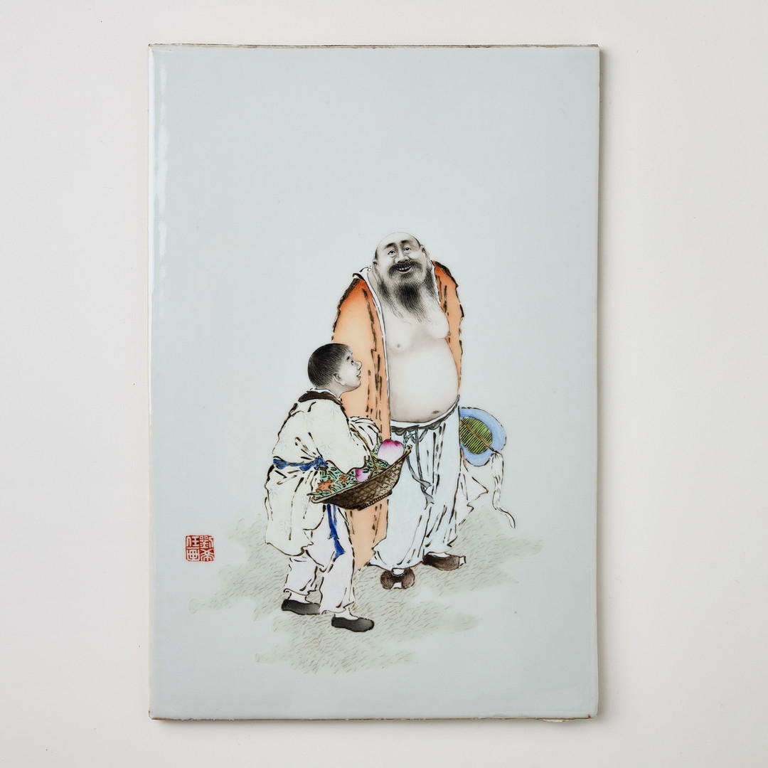 Liu Xiren | An elderly man clad in a peach-coloured robe holding a ...
