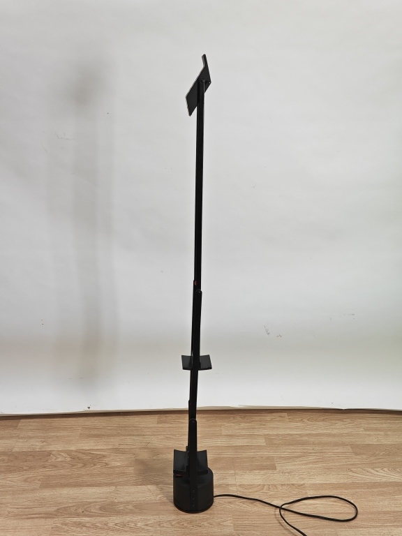 Richard Sapper | Tizio Lamp - Candeeiro Tizio (1972) | MutualArt