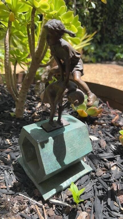 David Bromley | Leapfrog | MutualArt