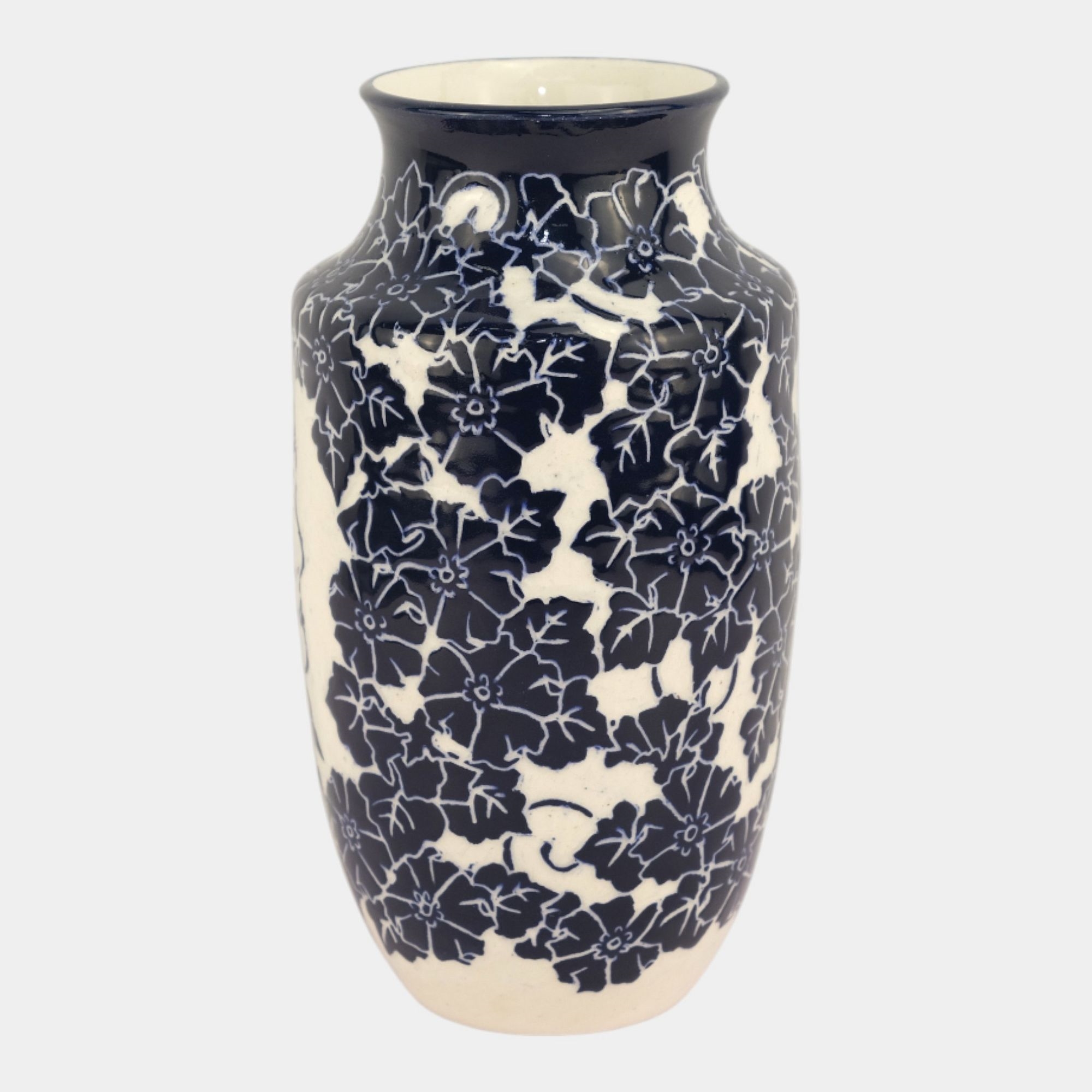 Ken Tracy | Ken Tracy Studio Pottery Blue And White Hand Carved Floral ...