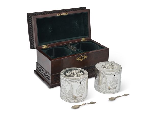 Thomas Heming | A PAIR OF GEORGE III SILVER TEA CADDIES (1766) | MutualArt