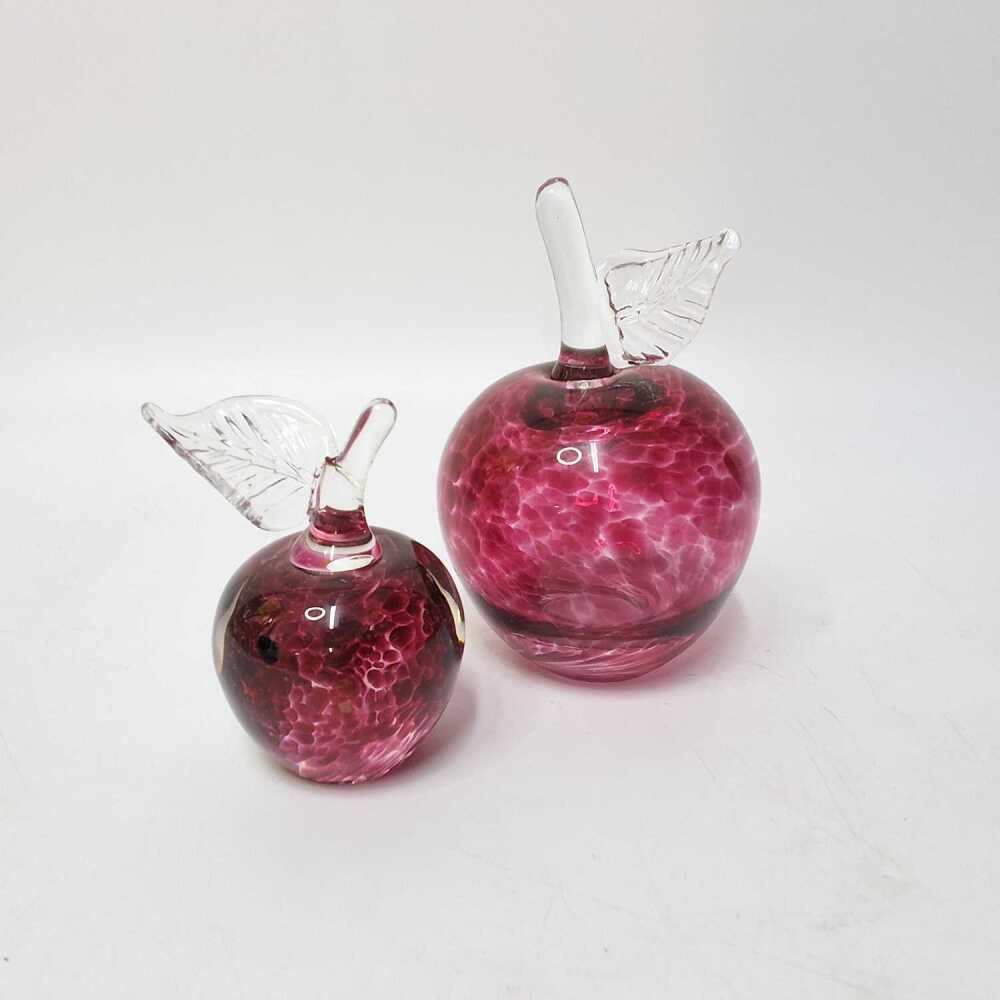 Eamonn Vereker | GLASS APPLES | MutualArt