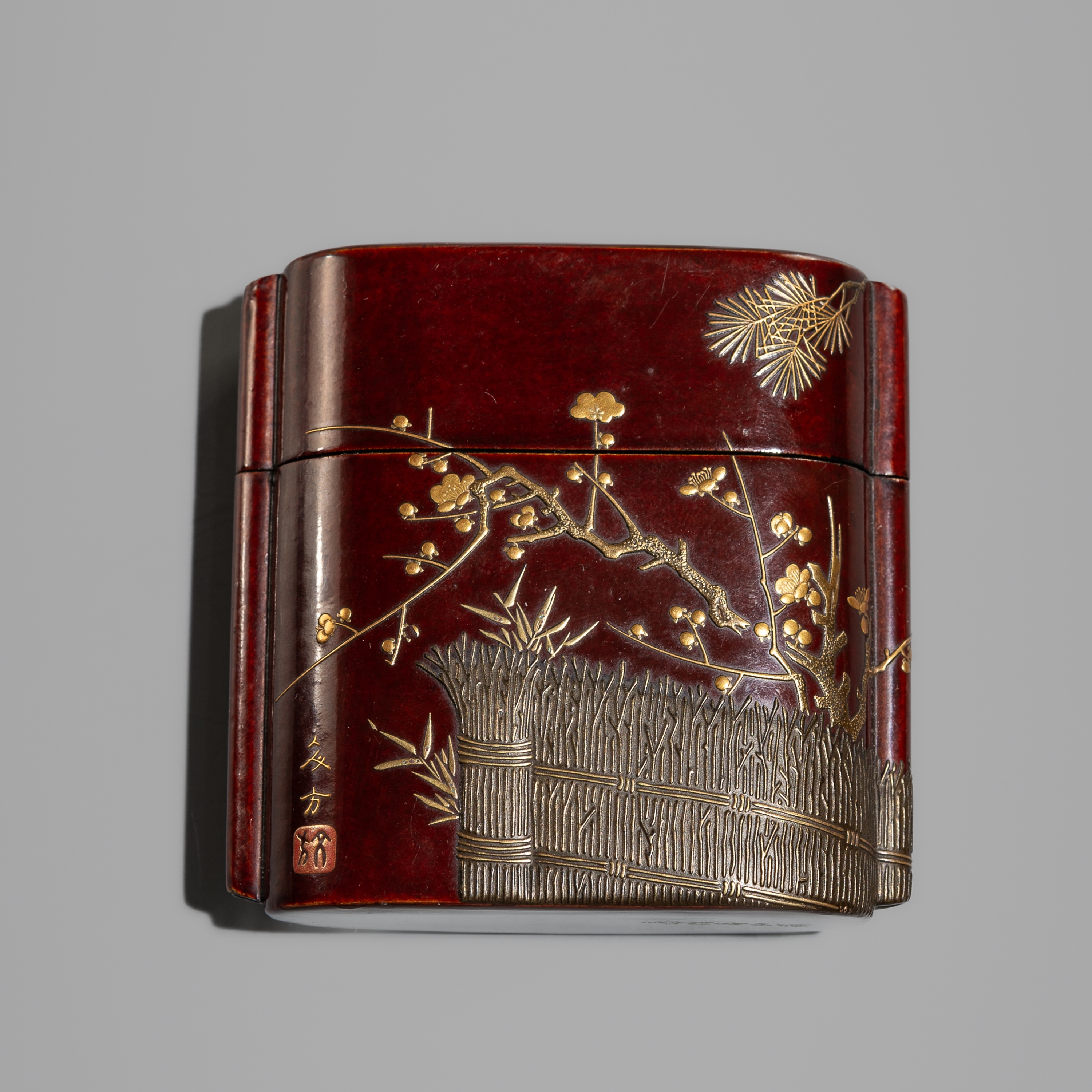 Jutokusai Hiromichi | AN UNUSUAL LACQUER THREE-CASE SAYA (SHEATH) INRO ...